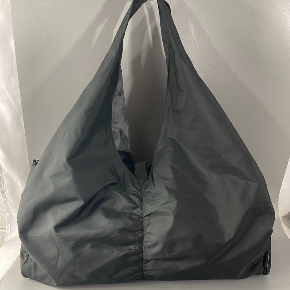 Mondetta | Bags | Mondetta Black Nylon Duffle Bag For Gym Or Yoga ...